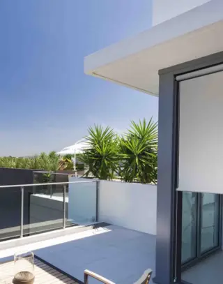 HABILLER VOTRE BALCON AVEC UN STORE EXTÉRIEUR - Carnets de tendances